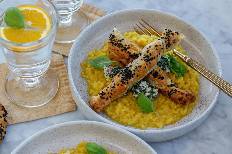 Risotto Milanese mit knusprigen Spinat-Käse-Stangen - RisoGallo GERMANY